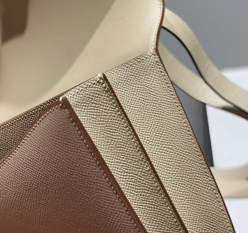 Low-cost Hermes Constance Bags