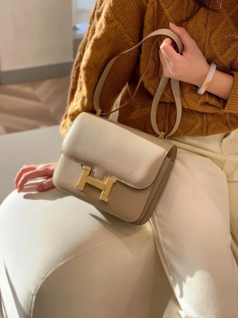 Low-cost Hermes Constance Bags