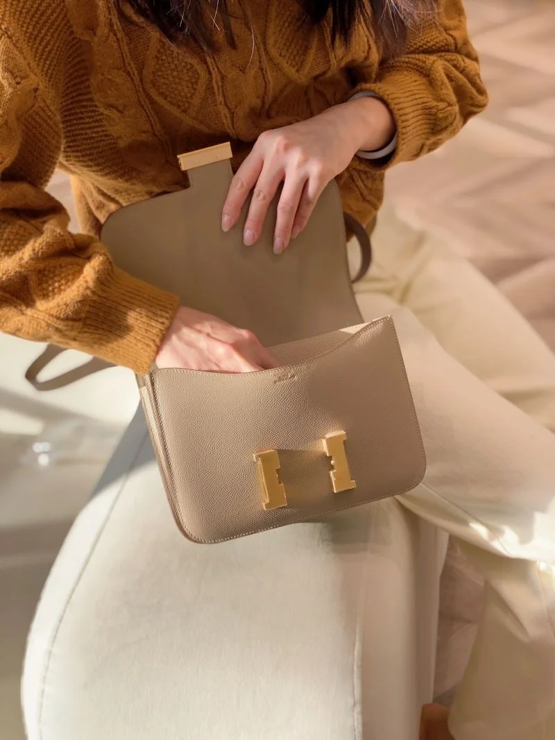 Low-cost Hermes Constance Bags