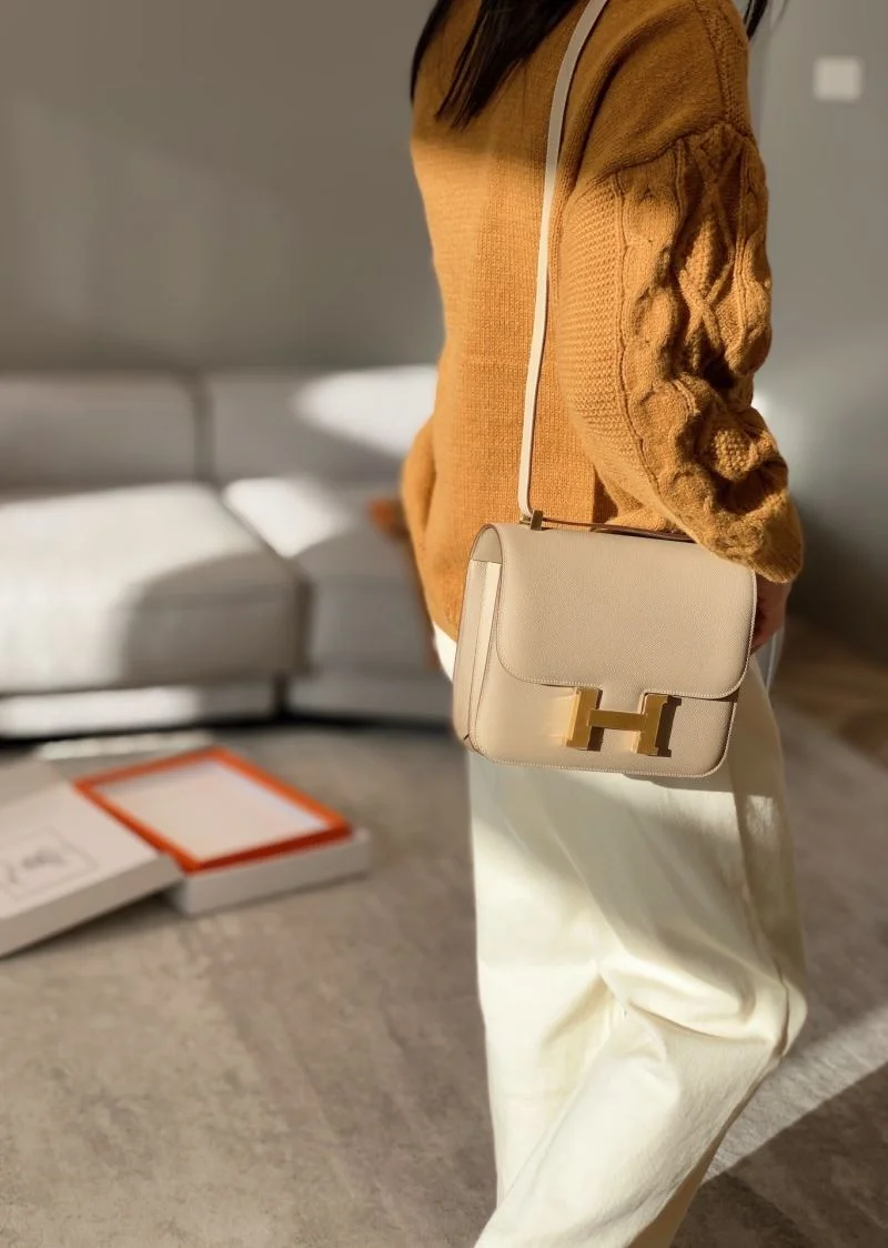 Low-cost Hermes Constance Bags