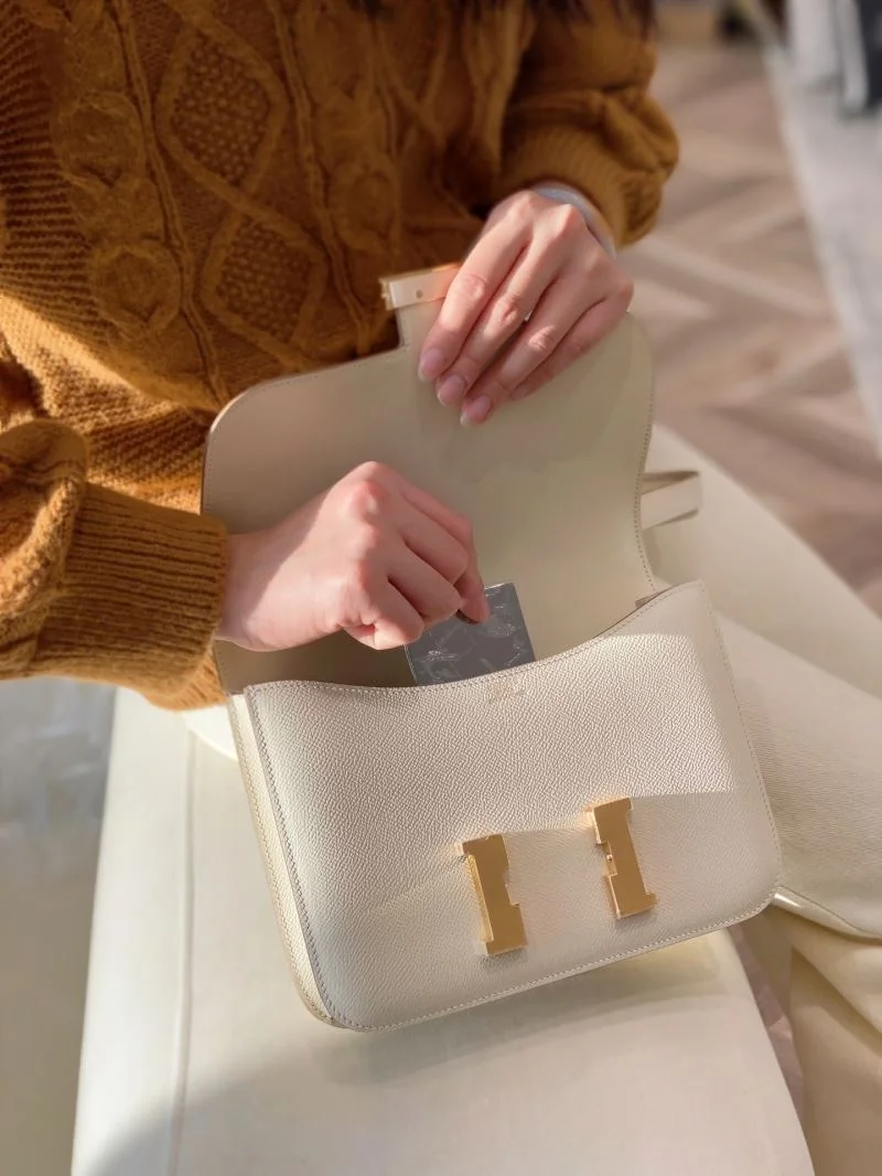 Low-cost Hermes Constance Bags