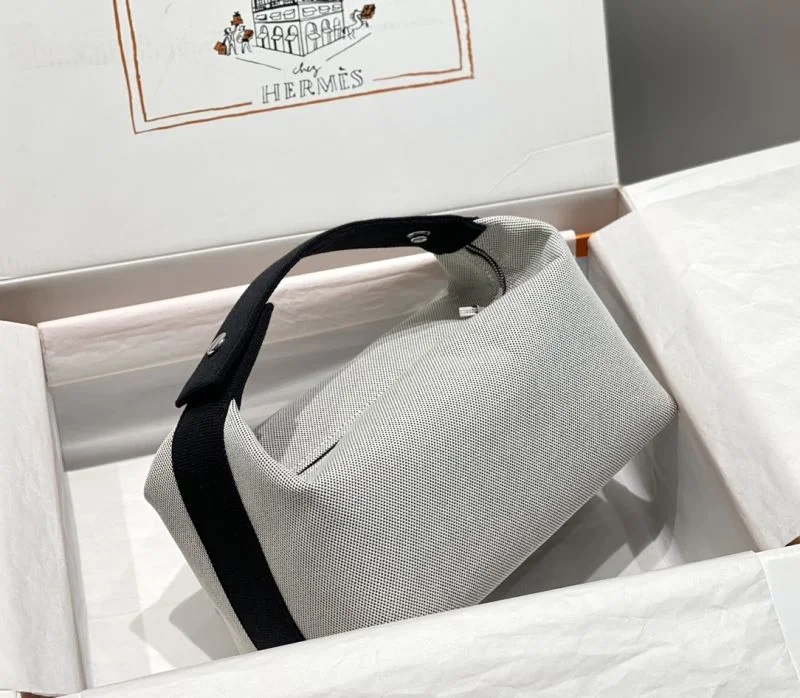 Cut-rate Hermes Cosmetic Bags