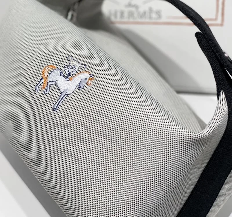 Cut-rate Hermes Cosmetic Bags