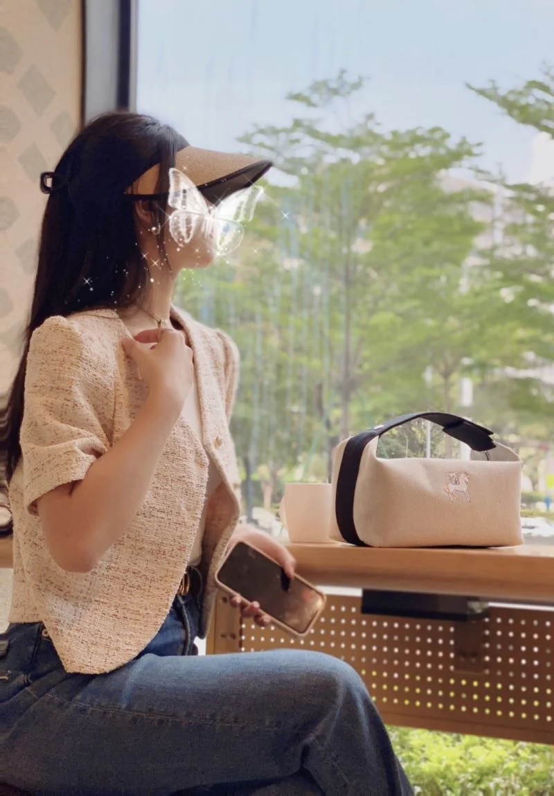 Cut-rate Hermes Cosmetic Bags