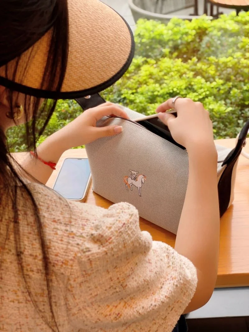 Cut-rate Hermes Cosmetic Bags