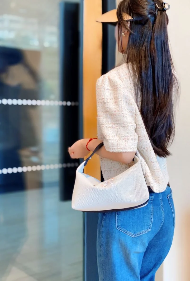 Cut-rate Hermes Cosmetic Bags