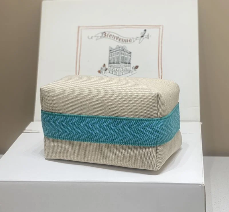 Top mirror Hermes Cosmetic Bags