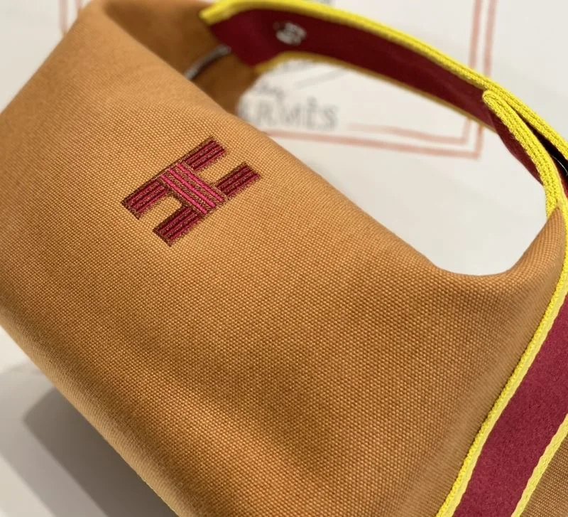 Top mirror Hermes Cosmetic Bags