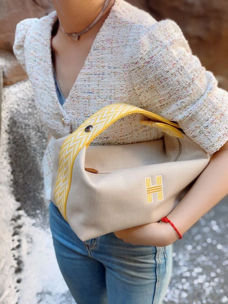 Value-priced Hermes Cosmetic Bags