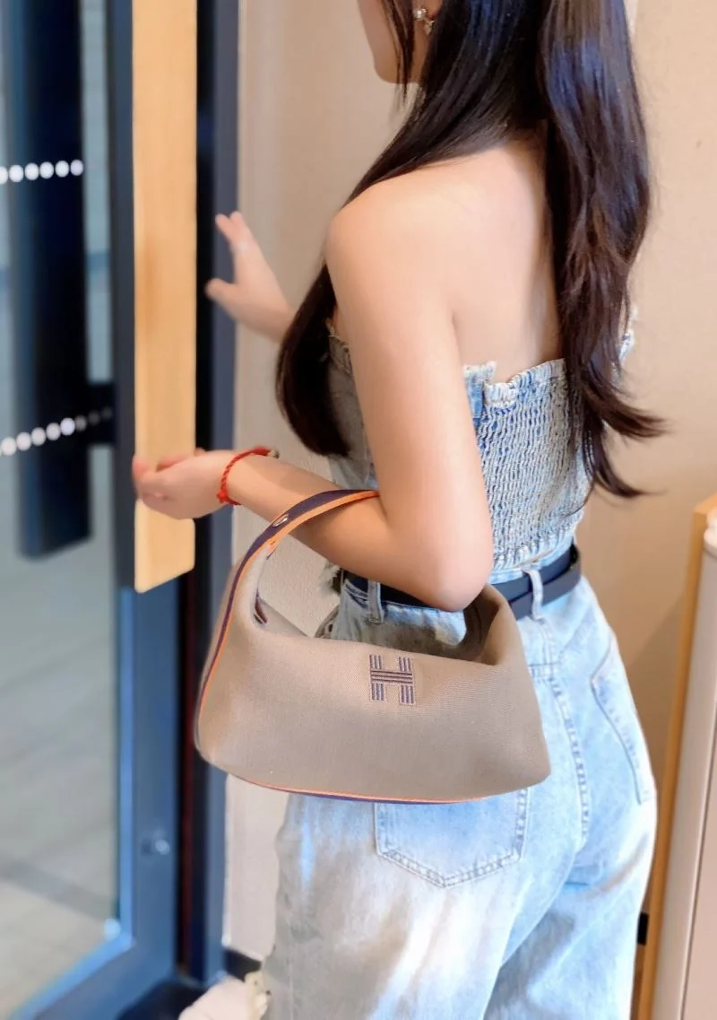 Indistinguishable Hermes Cosmetic Bags