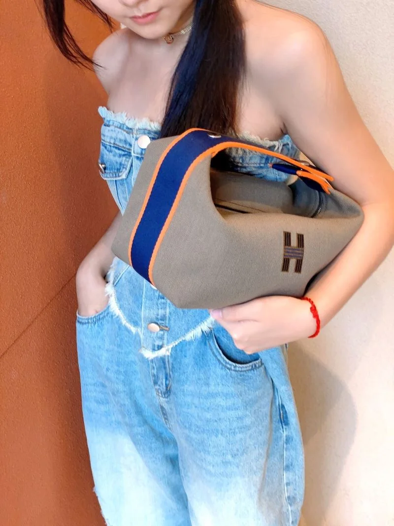 Indistinguishable Hermes Cosmetic Bags