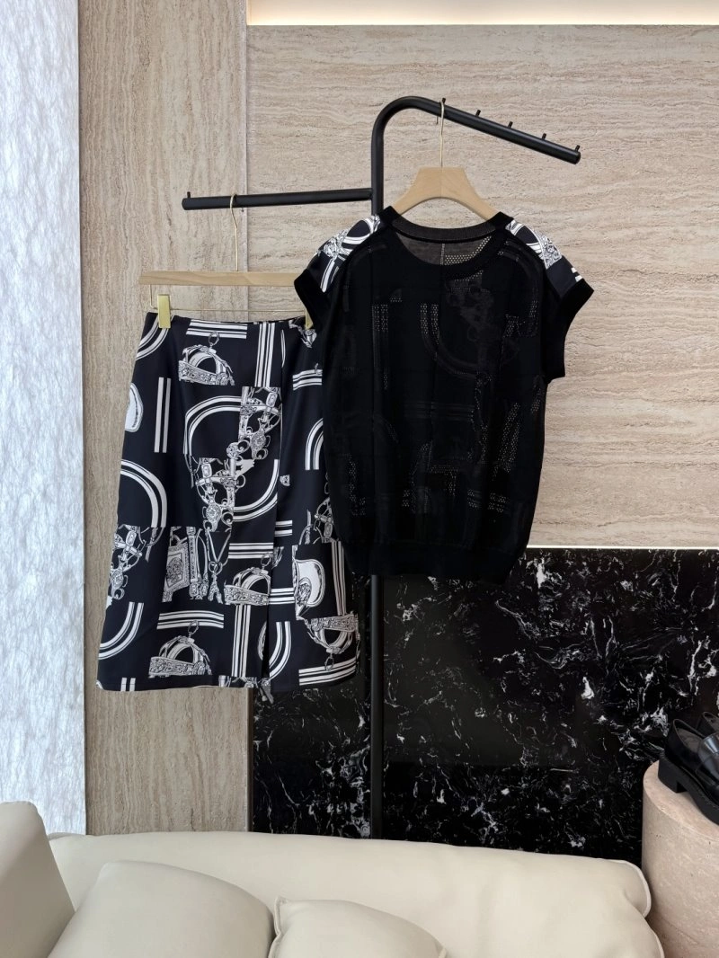 Top mirror Hermes Dress Suits