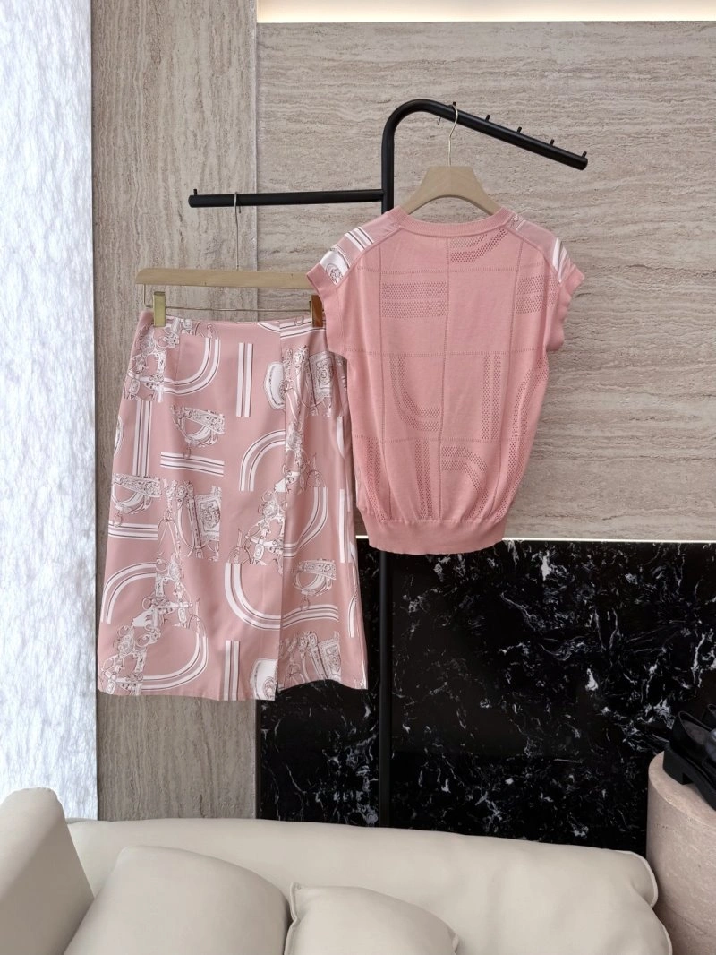 High fidelity Hermes Dress Suits