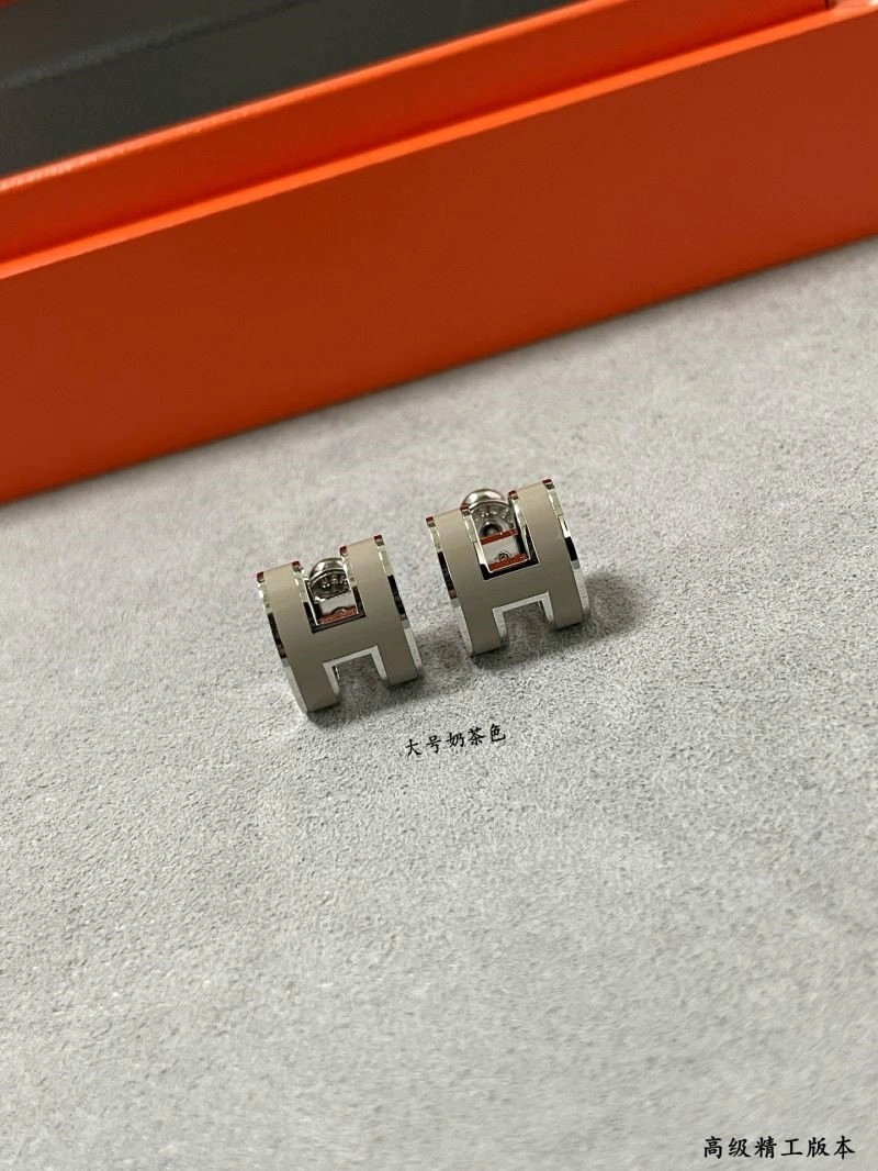 Exact replica Hermes Earrings