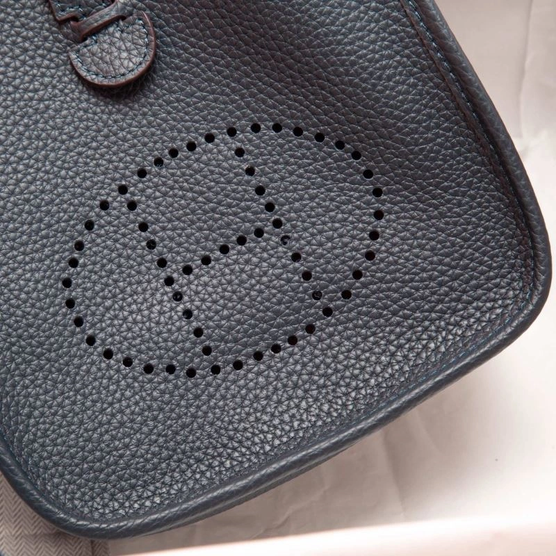Low-cost Hermes Evelyn Bags