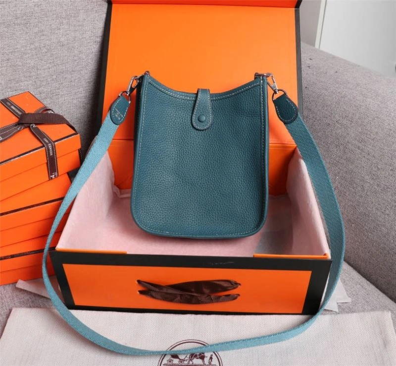 Low-cost Hermes Evelyn Bags