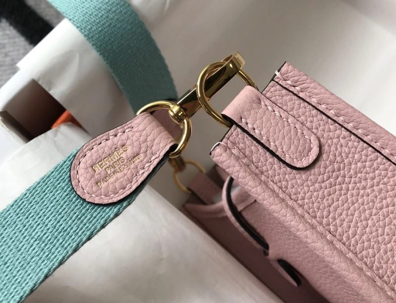 Indistinguishable Hermes Evelyn Bags