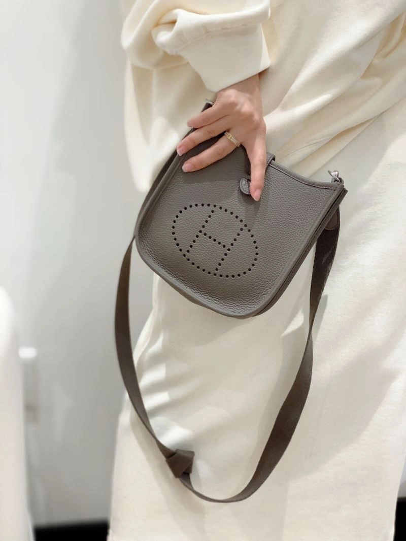 Top mirror Hermes Evelyn Bags