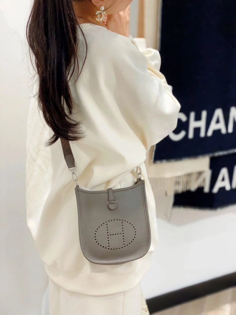 Top mirror Hermes Evelyn Bags