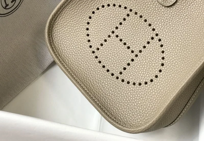 Low-cost Hermes Evelyn Bags
