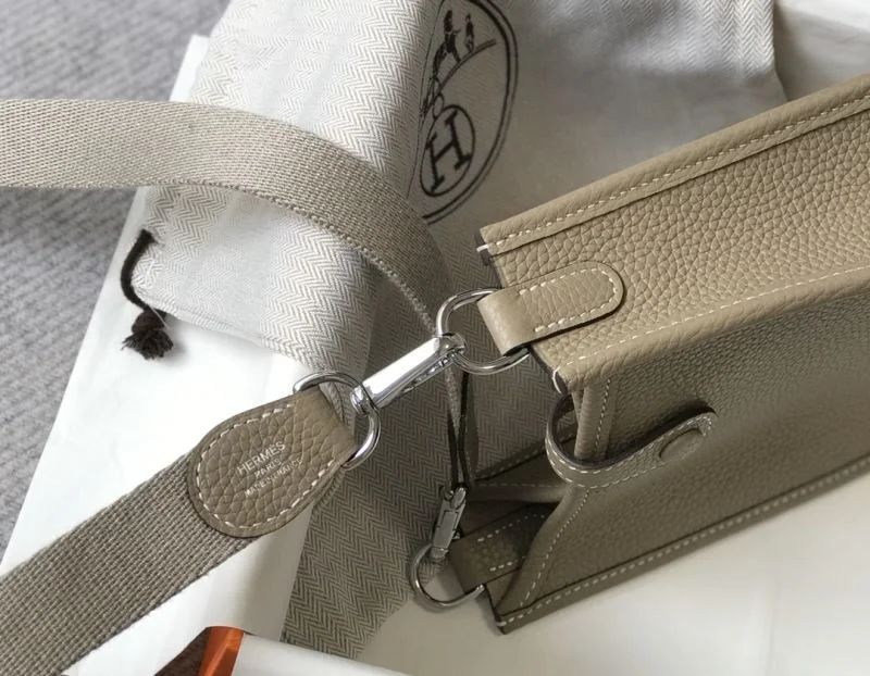 Low-cost Hermes Evelyn Bags