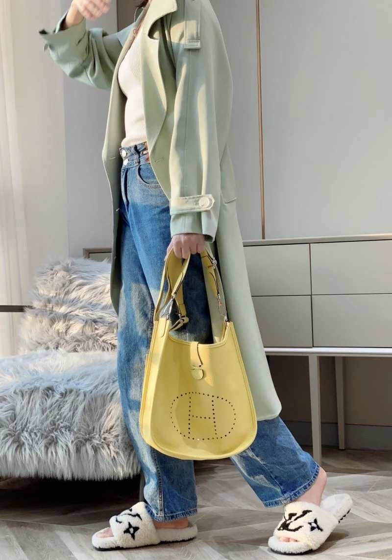 Indistinguishable Hermes Evelyn Bags
