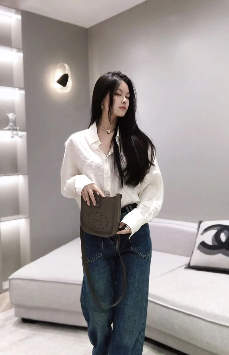 Value-priced Hermes Evelyn Bags