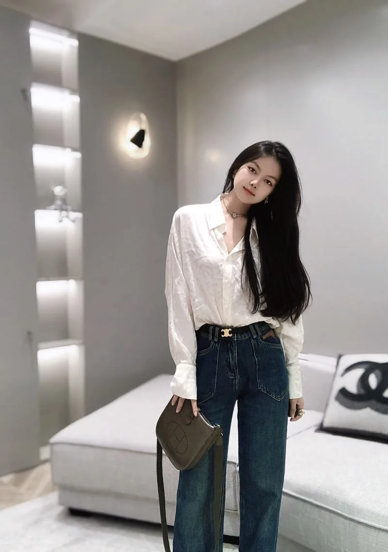 Value-priced Hermes Evelyn Bags