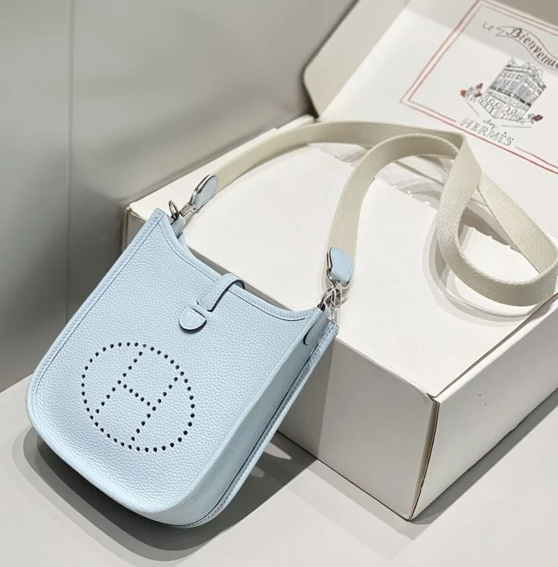 Indistinguishable Hermes Evelyn Bags