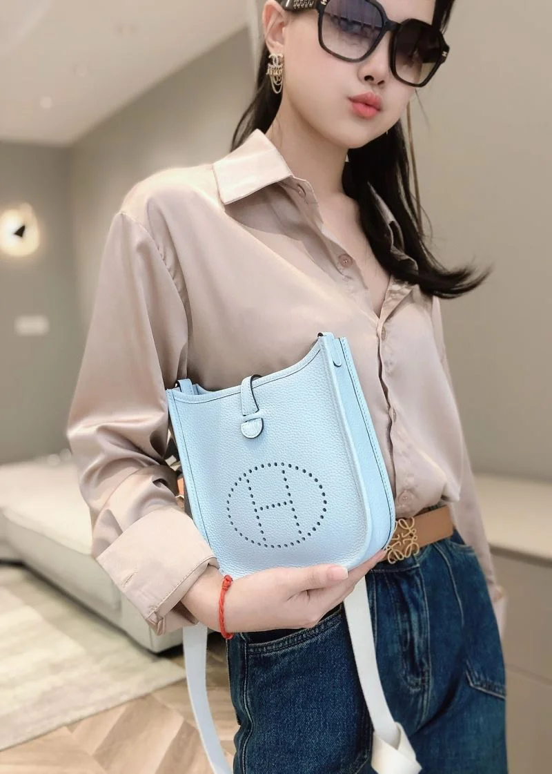 Indistinguishable Hermes Evelyn Bags
