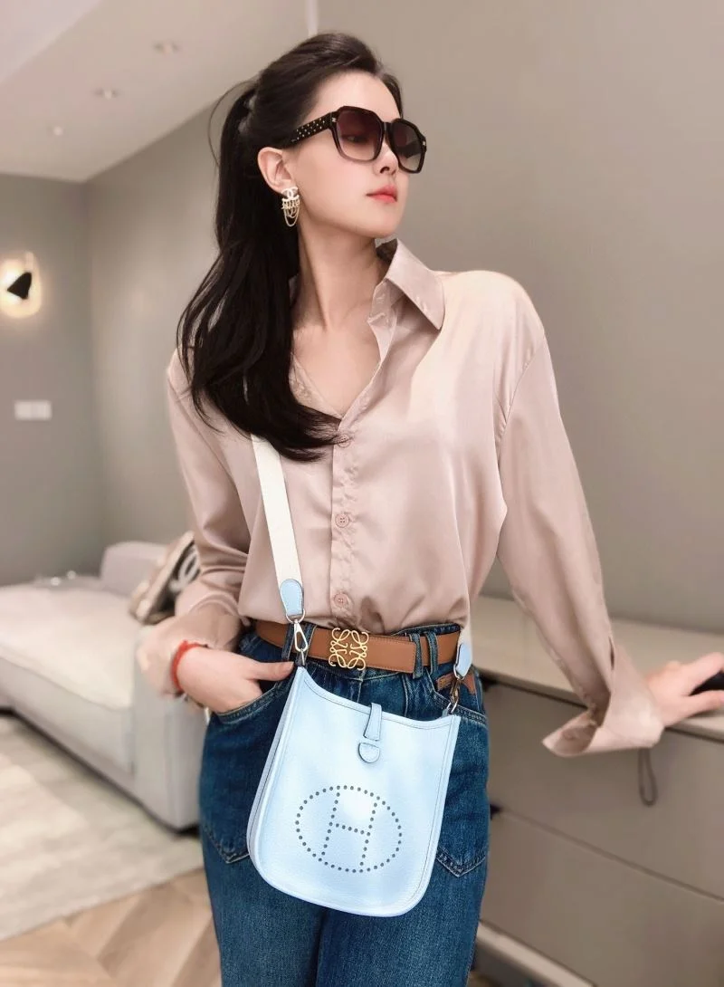 Indistinguishable Hermes Evelyn Bags