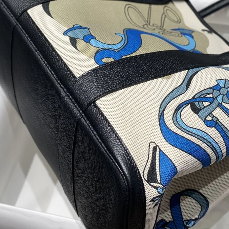 Low-cost Hermes Garden Party Bags