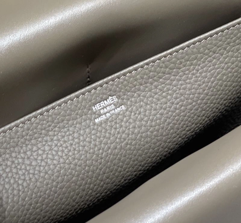 Low-cost Hermes Halzan Bags