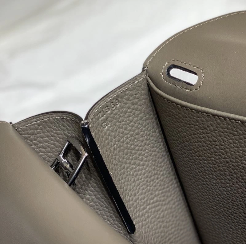 Low-cost Hermes Halzan Bags