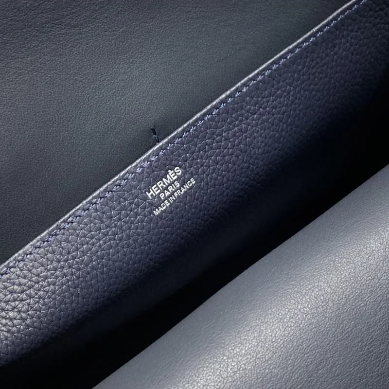 Accurate model Hermes Halzan Bags