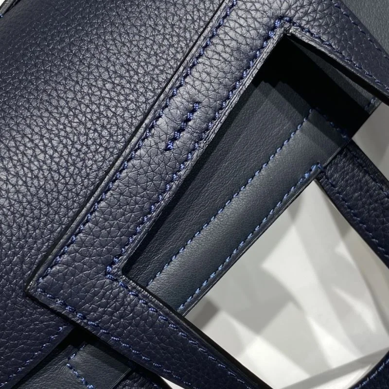 Accurate model Hermes Halzan Bags
