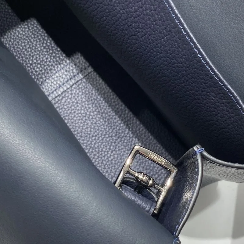 Accurate model Hermes Halzan Bags