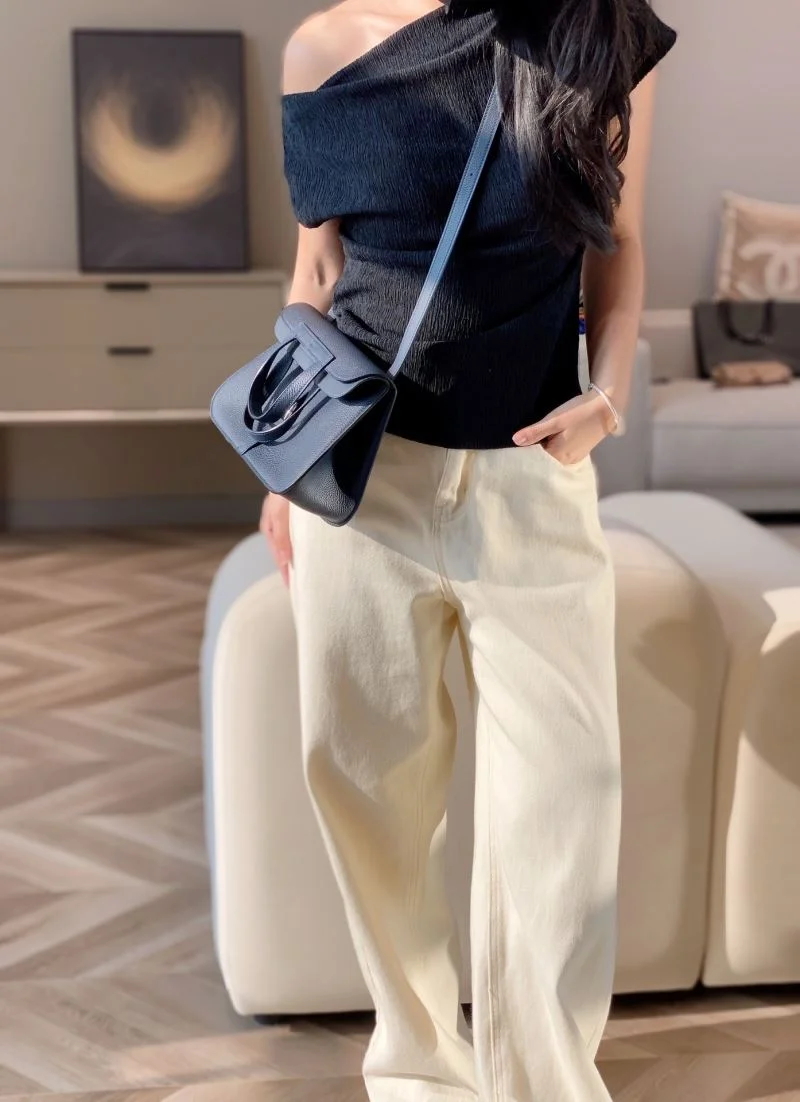Accurate model Hermes Halzan Bags