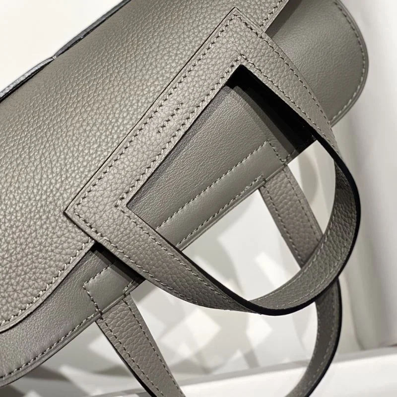 Low-cost Hermes Halzan Bags