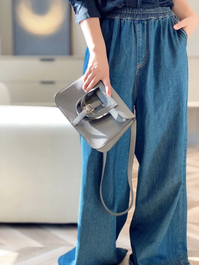 Low-cost Hermes Halzan Bags