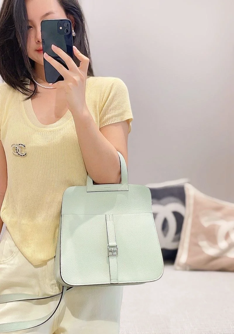 Low-cost Hermes Halzan Bags
