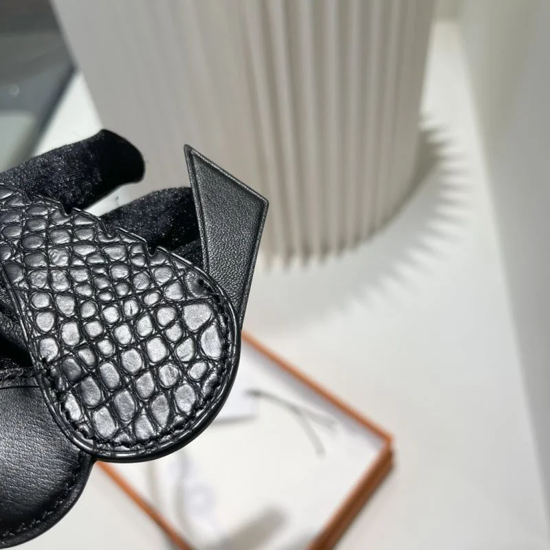 High accuracy Hermes Handmade Pendant