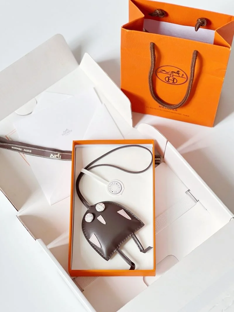 High accuracy Hermes Handmade Pendant