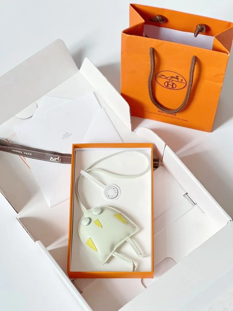High accuracy Hermes Handmade Pendant