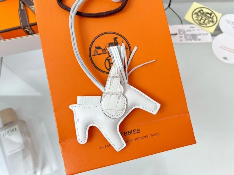 Accurate model Hermes Handmade Pendant