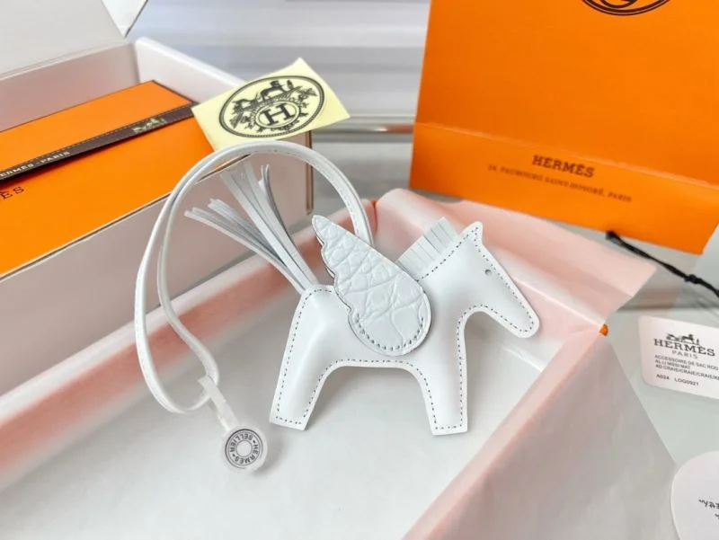 Accurate model Hermes Handmade Pendant