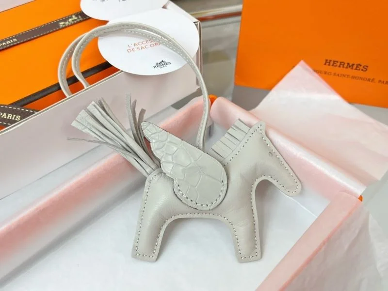 Affordable Hermes Handmade Pendant