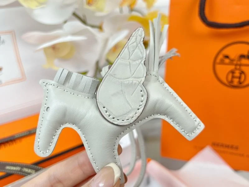 Affordable Hermes Handmade Pendant