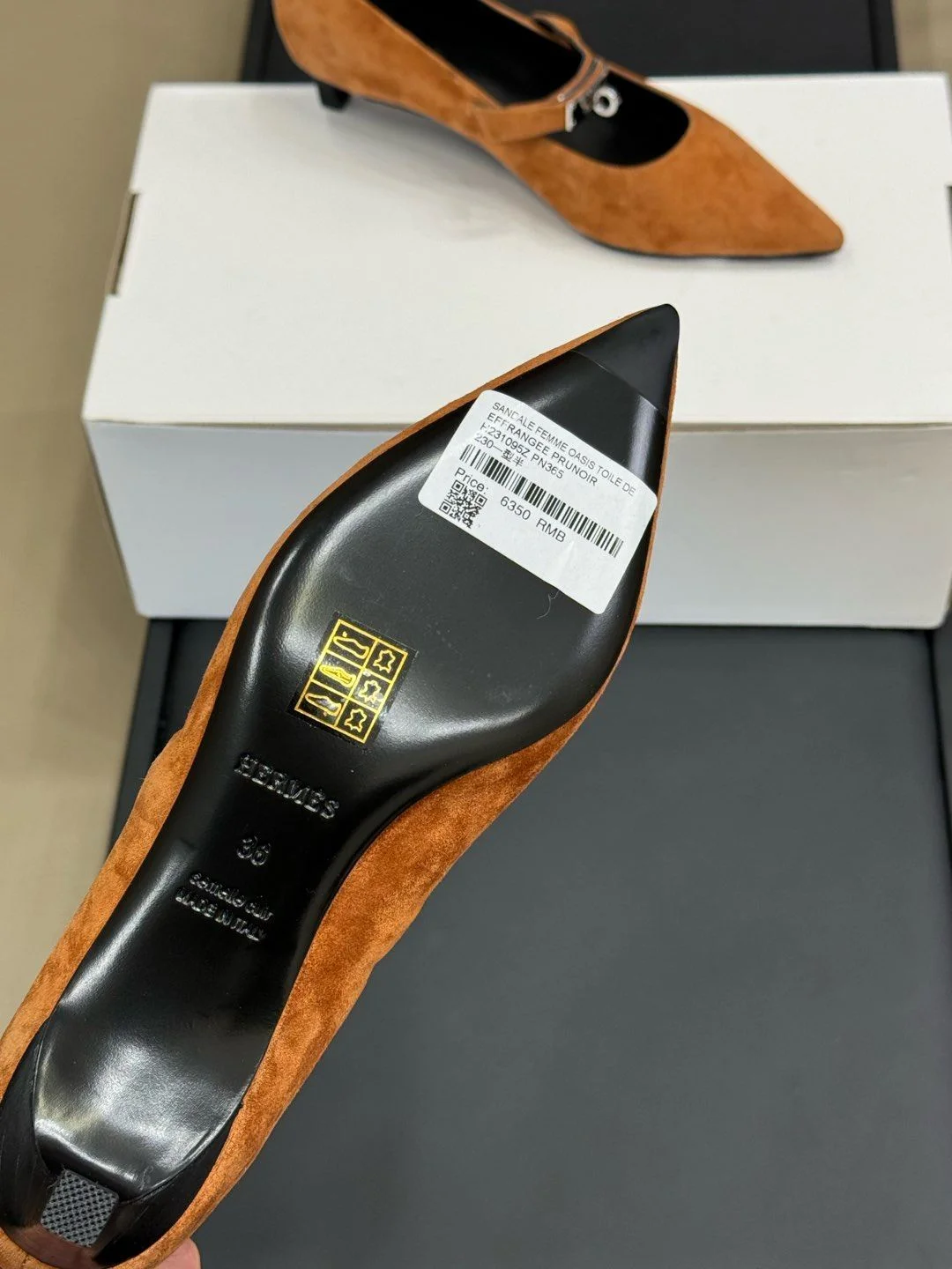 Exact replica Hermes Heeled Shoes