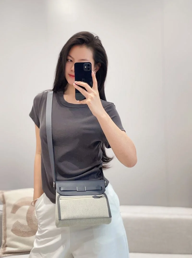 Low-cost Hermes Herbag Bags